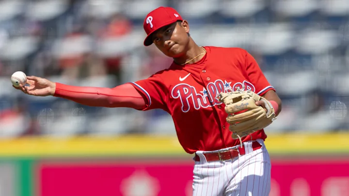 REPORT: Phillies to land 2 more players before spring training - Cittinfo